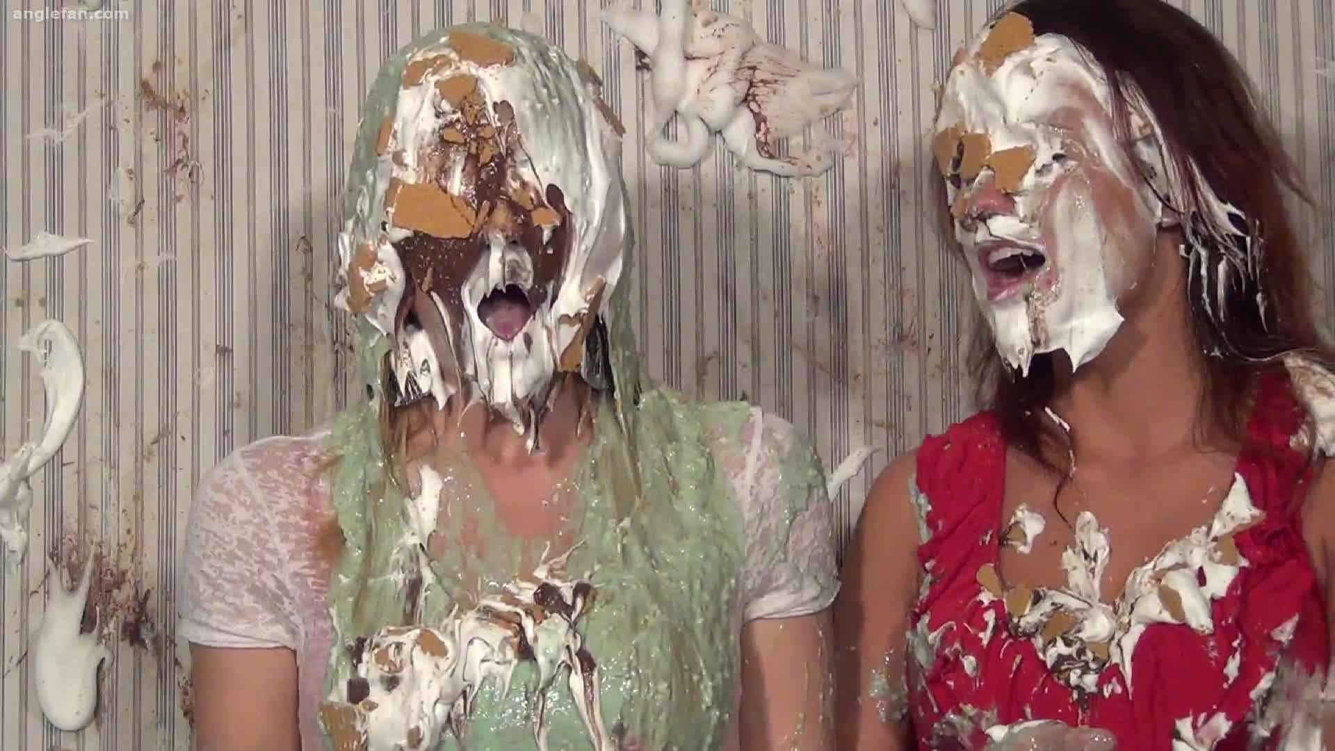 AnglefanSC2 - Liz & Amy pt 3 Gallery