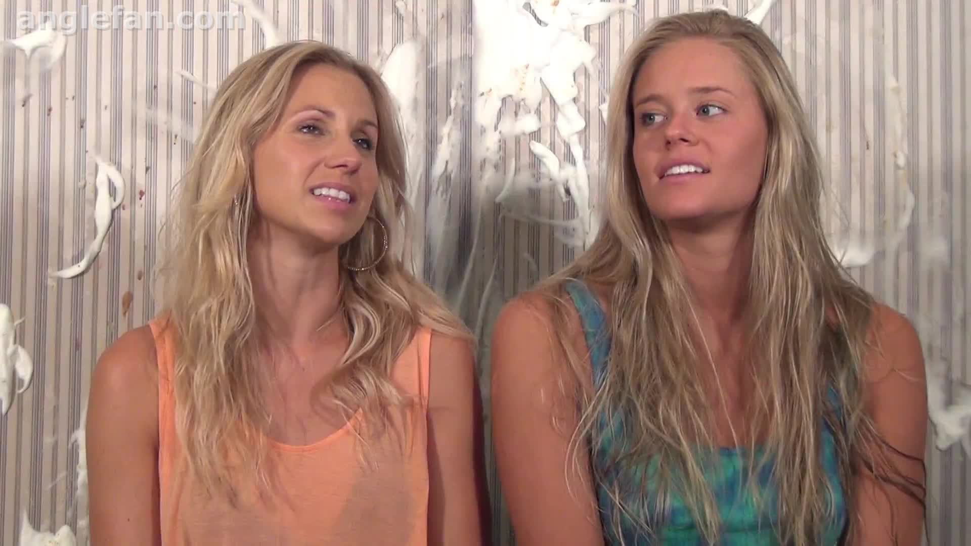 AnglefanNC9 - Kellie & Lauren One Night Only pt 3 Gallery